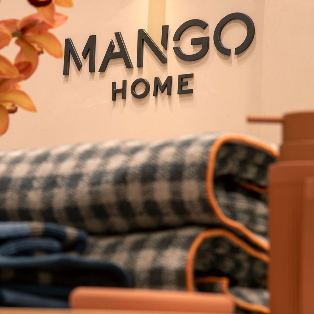 Oysho Barcelona - Ropa íntima y de baño | L´illa Diagonal